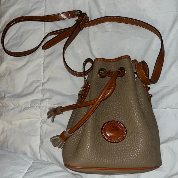 Dooney & Bourke | Bags | Official Dooney Bourke Hattie Drawstring ...